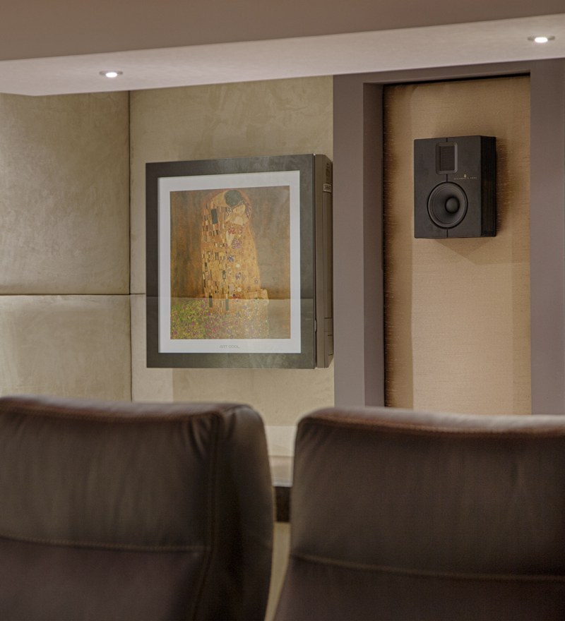 Case - Hybrid Theater/Lounge - The World's finest audio systems